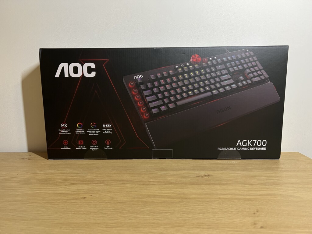 Test AOC AGON AGK700 - funkcjonalny Full-size, a co po za tym?