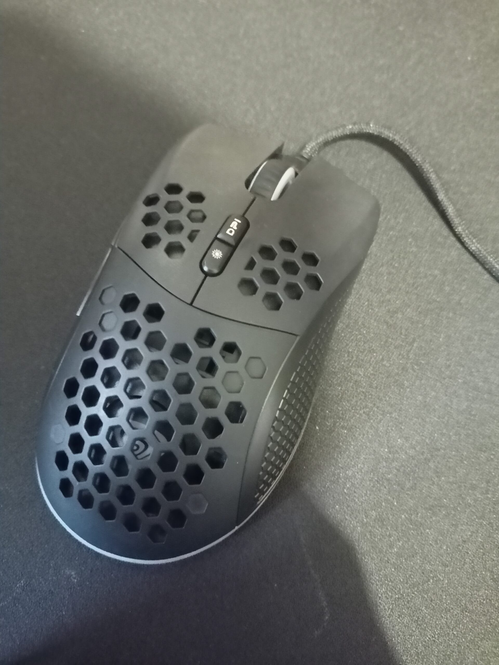 Genesis Krypton 555 - test i recenzja budżetowego modelu od Genesisa