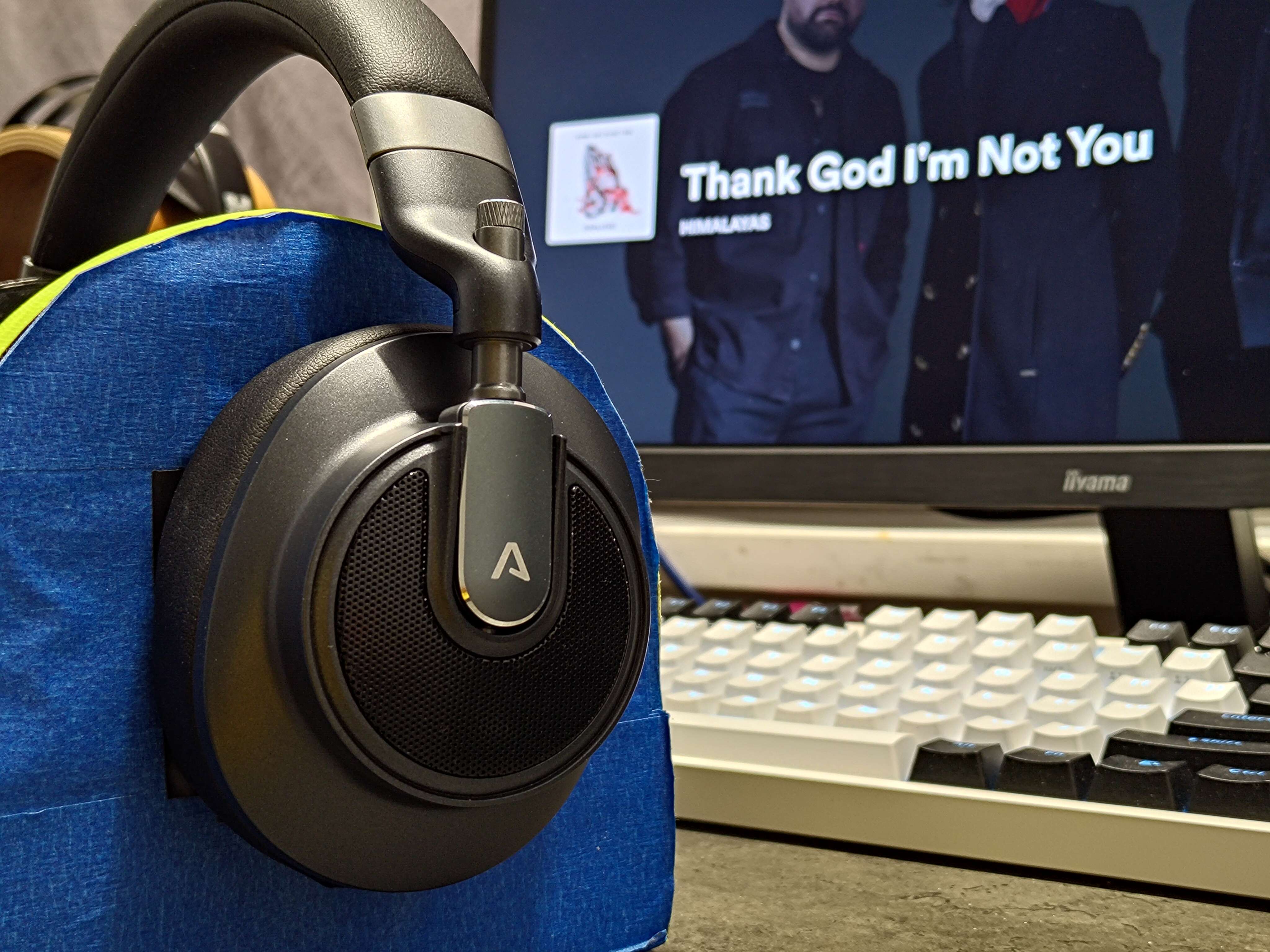 Test i recenzja Lamax HighComfort ANC - Na chęciach się skończyło...